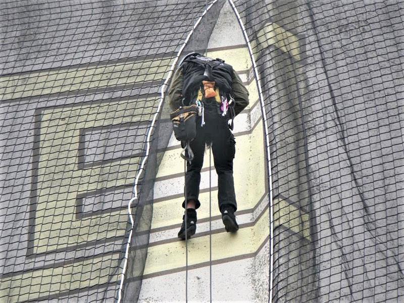 FACADE CONTAINMENT NETTING - Leon De Oro