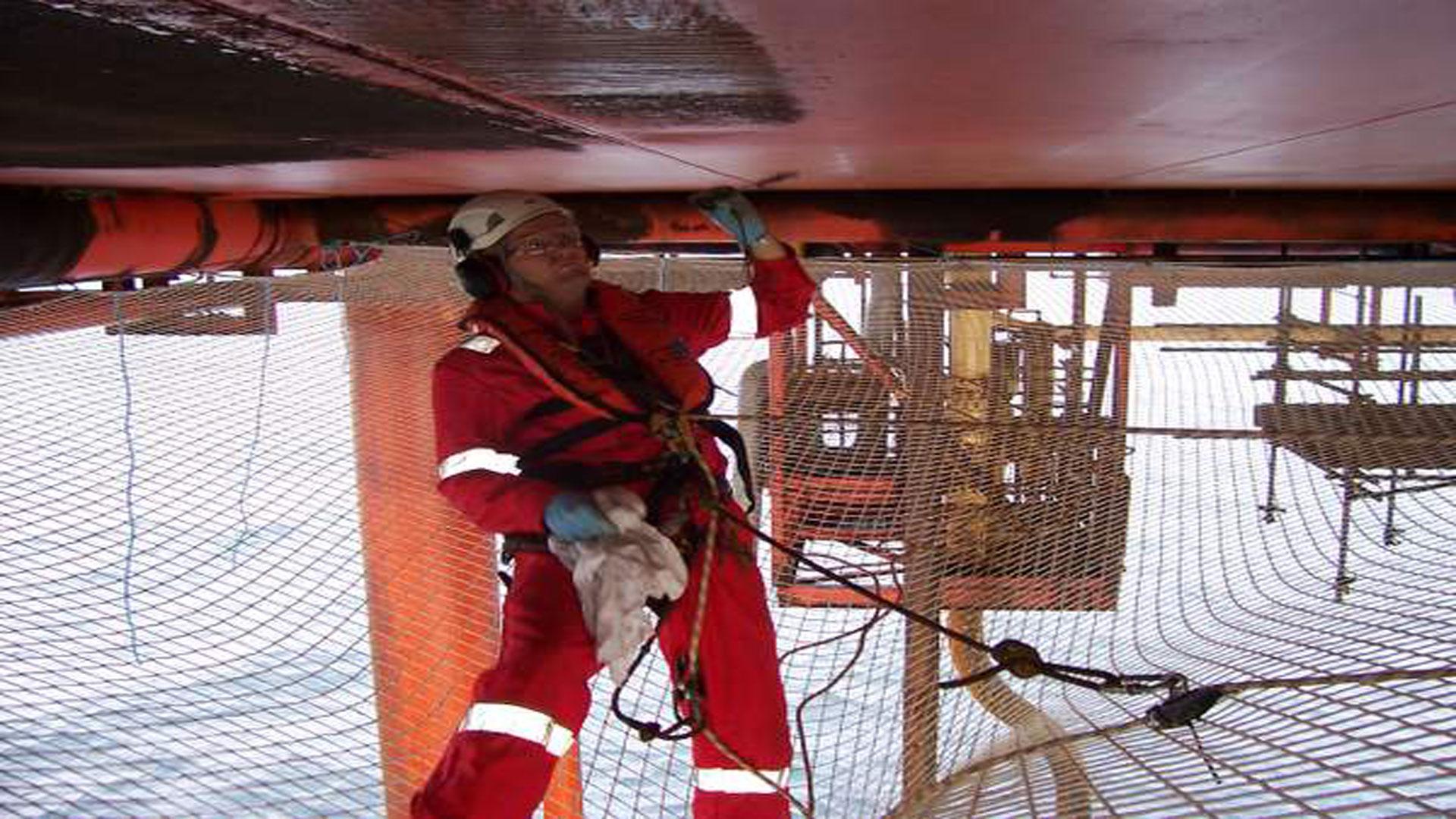 ONSHORE OFFSHORE OIL PRODUCTION - Leon De Oro